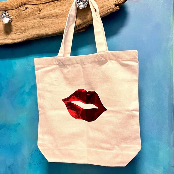 Carlee’s Creations | Bags | Canvas Tote With Shiny Red Lips Nwot | Poshmark